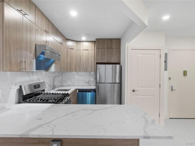 124 28 Queens Boulevard 12C