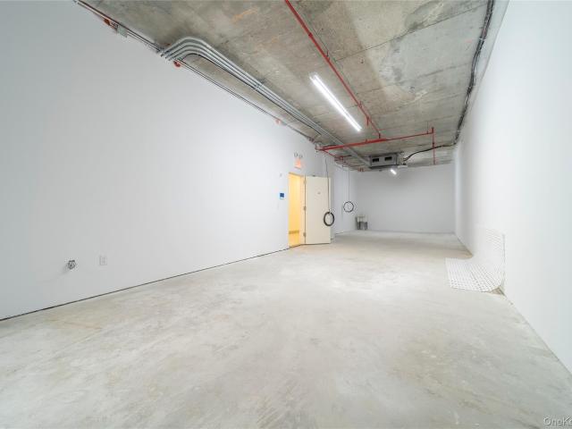 124 28 Queens Boulevard 2D