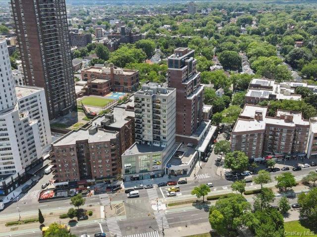 124 28 Queens Boulevard, Unit 9D | Compass
