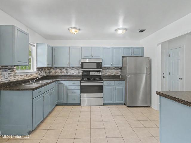 124 30th 1/2 Street