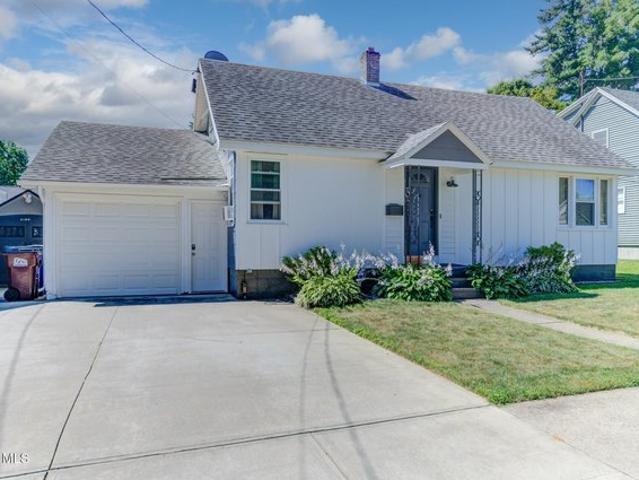 124 6th Ave, Gloversville, NY 12078