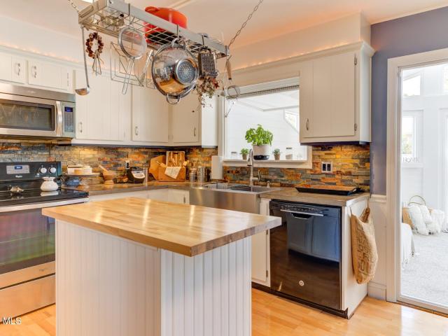 124 6th Avenue