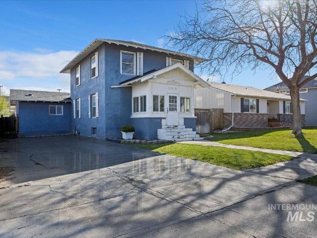 124 8th Avenue North