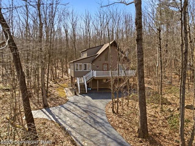 124 Country Club Dr, Thornhurst, PA 18424