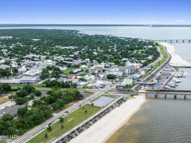 124 Court St, Unit 207, Bay St. Louis, MS 39520 | MLS #4117