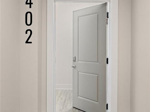 124 Court Street # 402