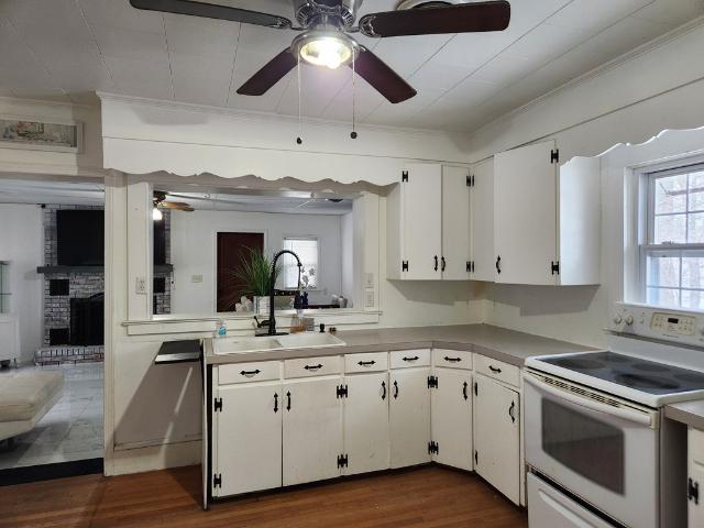 124 Collinstown Rd