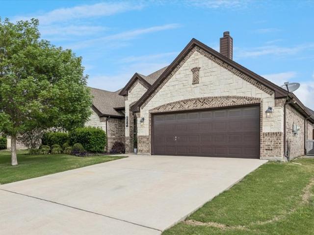 124 Camouflage Cir, Willow Park, TX 76008