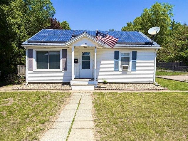 124 Central Ave, Ayer, MA 01432