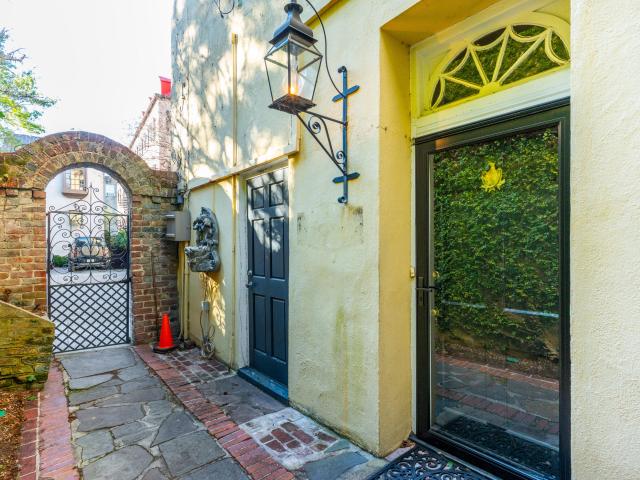 124 Church St, Charleston, SC 29401 | MLS #26002 | Compass