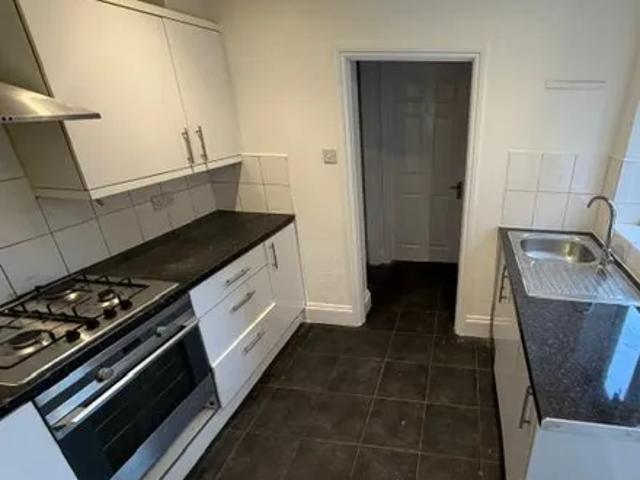 124 Charlemont Road, East Ham, E6 6HE, United Kingdom | 4 bed townhouse for rent #167550546 | Rentberry