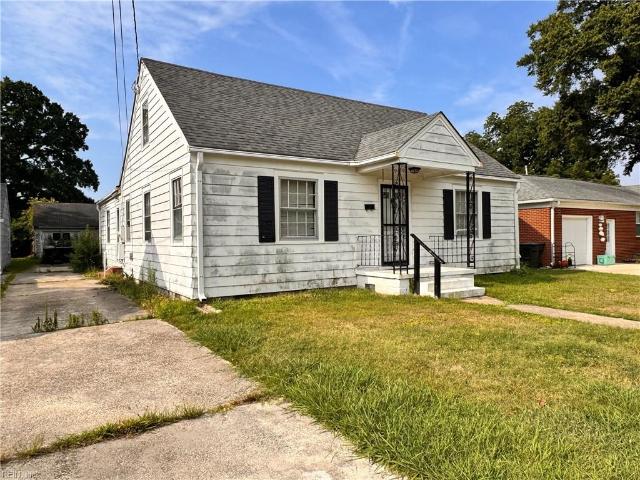 124 Chichester AVE
