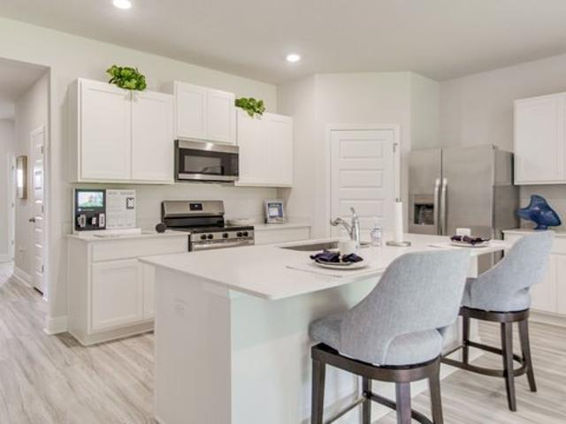 124 Albatross St, Cantonment, FL 32533