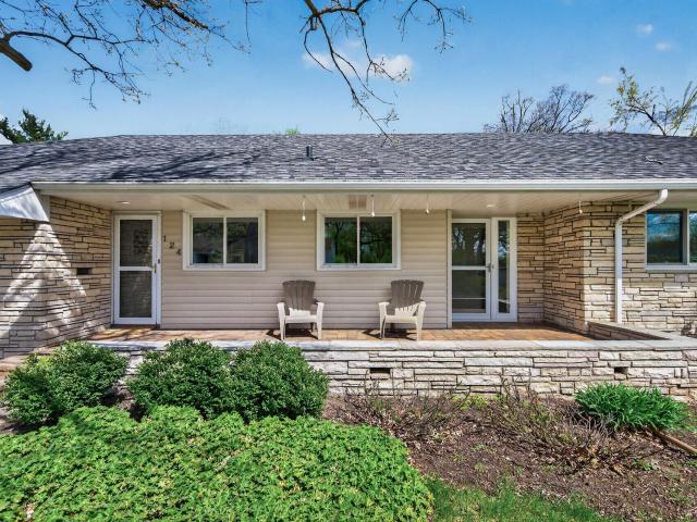 124 Ardmore Dr, Golden Valley, MN 55422 | MLS #7017