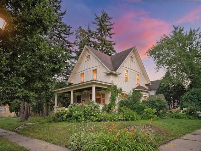 124 Baker St W, Saint Paul, MN 55107