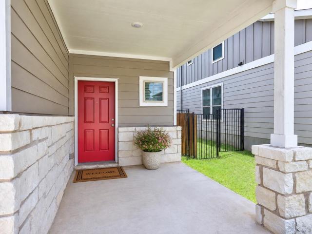 124 Banyon Dr