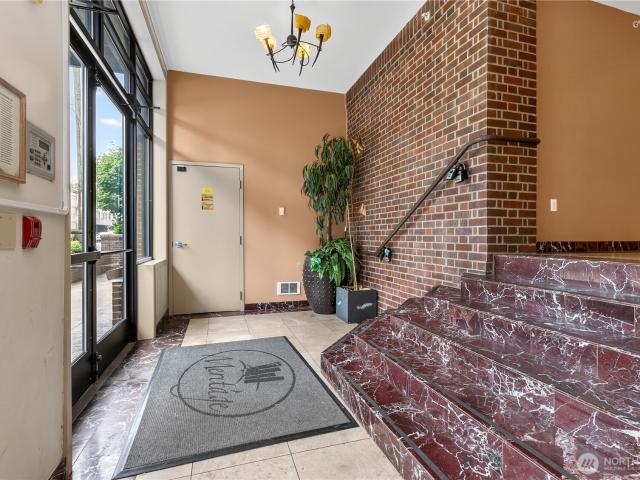 124 Bellevue Avenue E # 601
