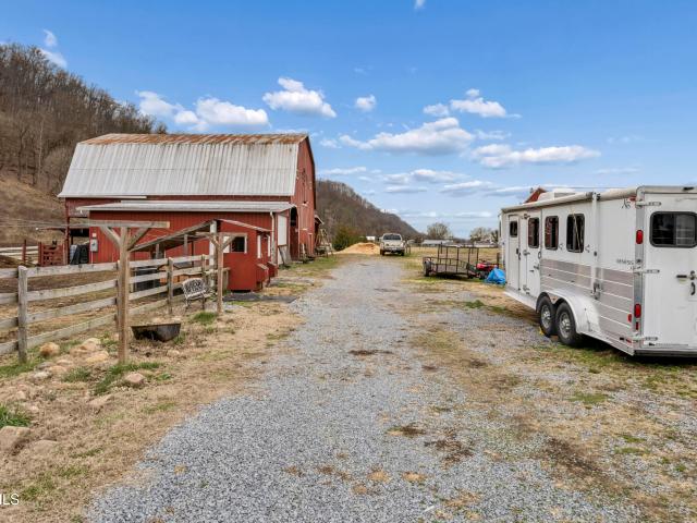 124 Bill Crawford Road