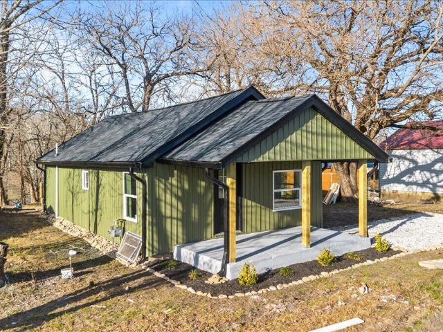 124 Blue Drive