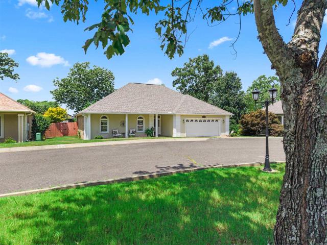 124 Garden View