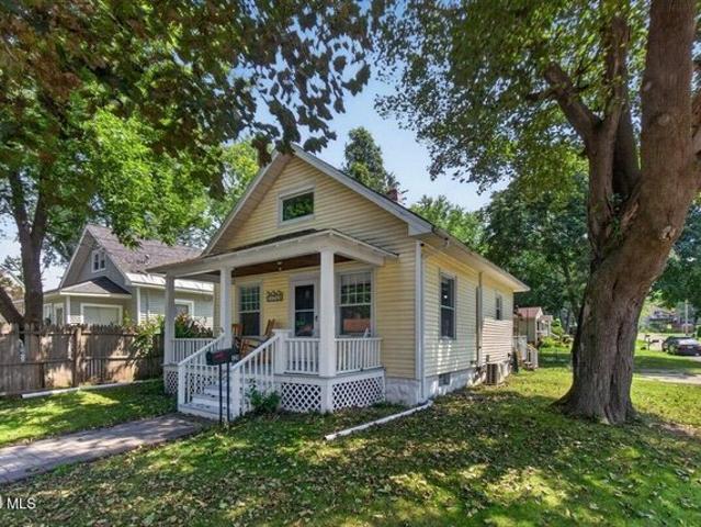 124 Gifford Rd, Schenectady, NY 12304
