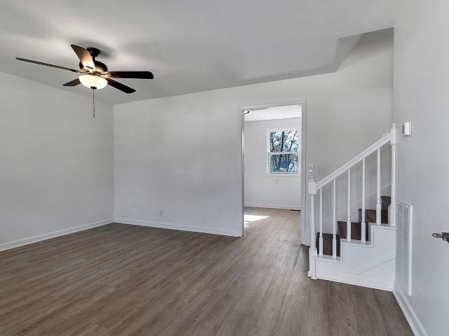 124 Grenadier Dr