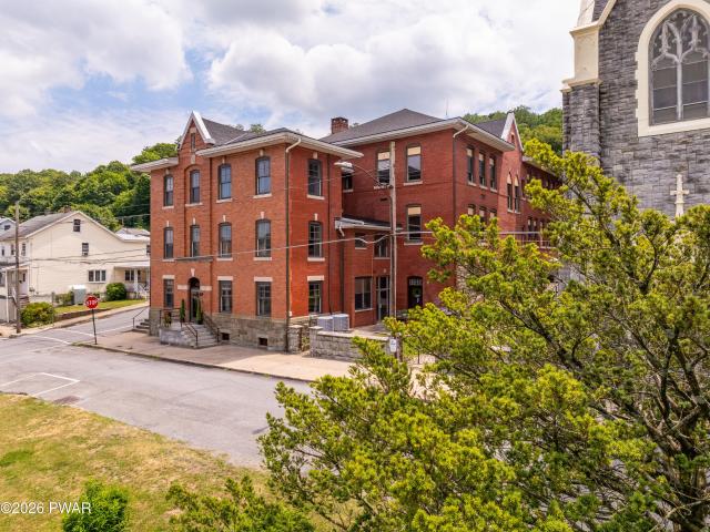 124 E Abbott Street