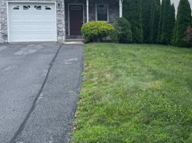 124 E Broad St, New Holland, PA 17557