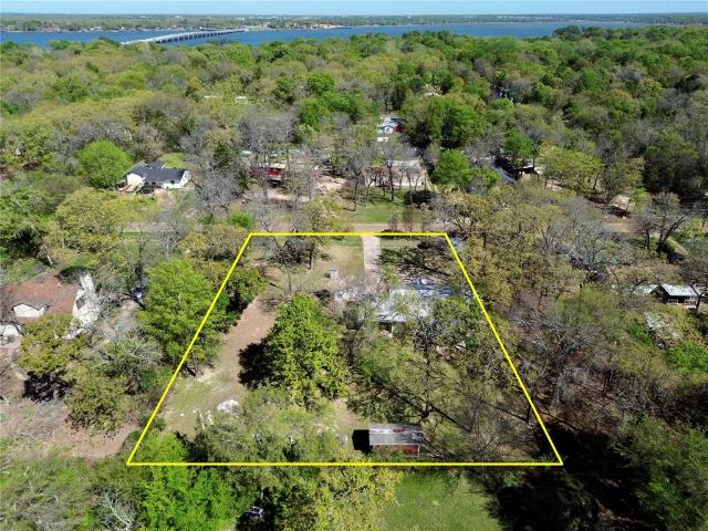 124 E Golden Oaks Dr, Mabank, TX 75156 | MLS #21214 | Compass