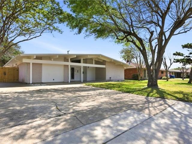 124 E Janin Cir, Portland, TX 78374
