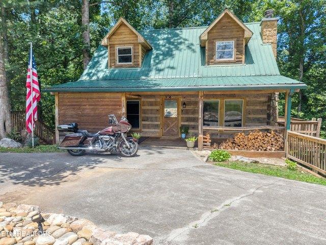 124 E Leatherwood Dr, Walland, TN 37886