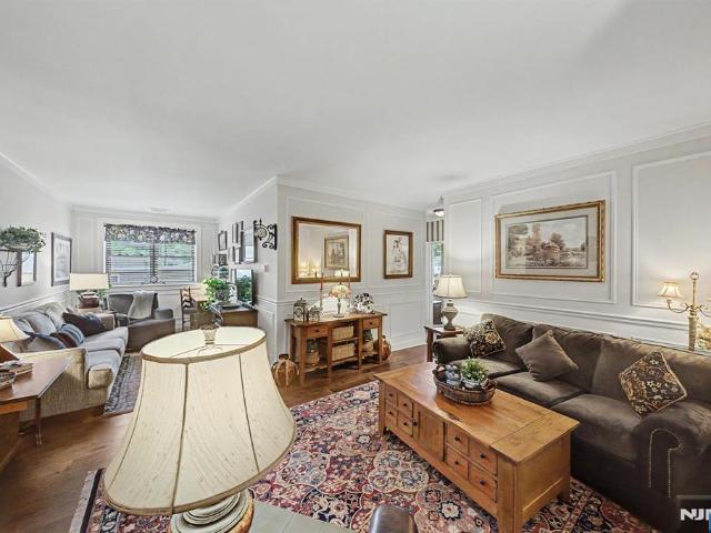 124 E Main Street # 305