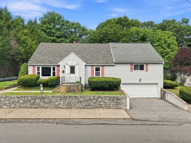 124 E Meadow Rd, Lowell, MA 01854