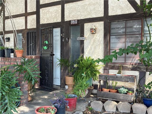 124 E Merrill