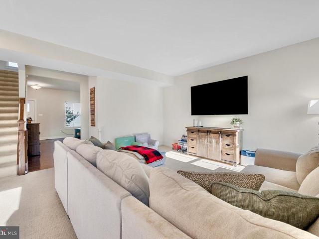 124 Emperor Drive