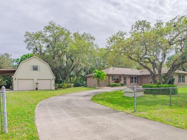 124 Easy St, Melbourne, FL 32934