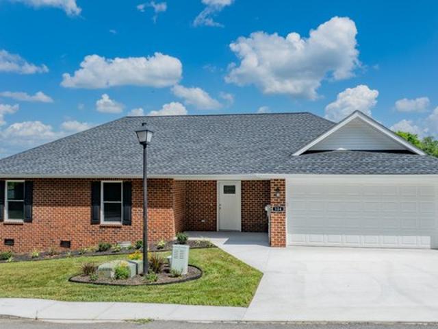 124 Keeneland Cir, Greeneville, TN 37743