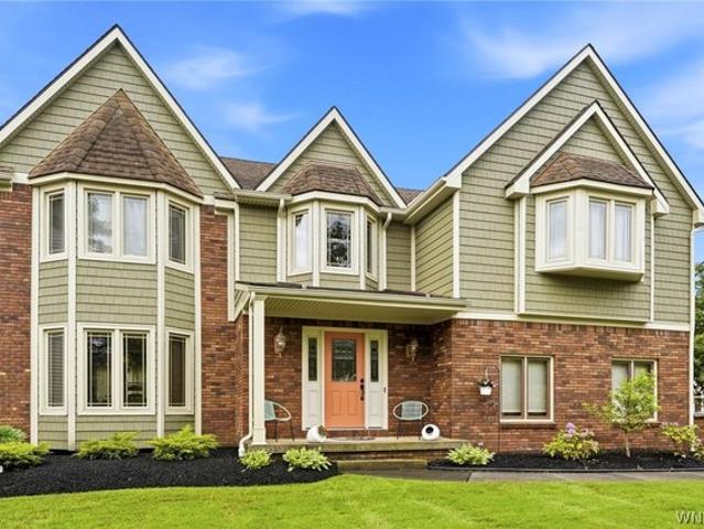 124 Kingsview Ct, Buffalo, NY 14221