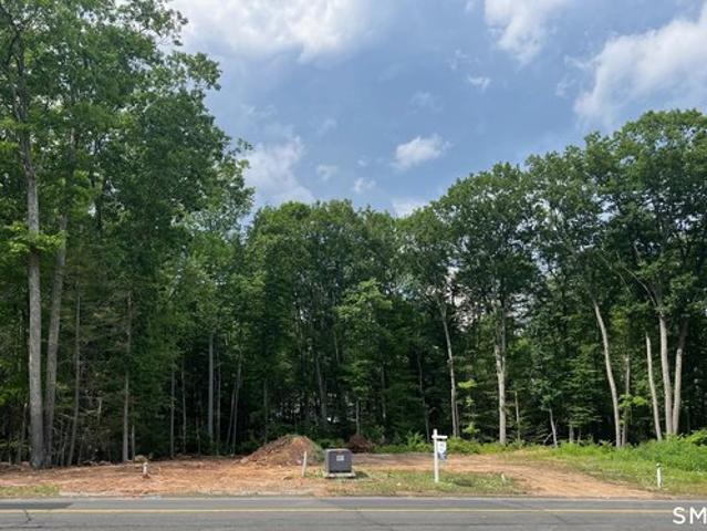 124 Hollister Dr, Avon, CT 06001