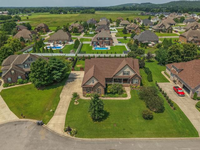 124 Hayfield Ct