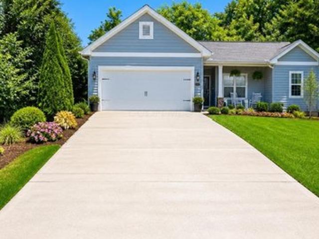 124 Heatherwood Dr, Howard, OH 43028