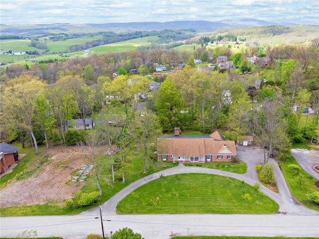 124 Hermitage Cir, Ligonier, PA 15658