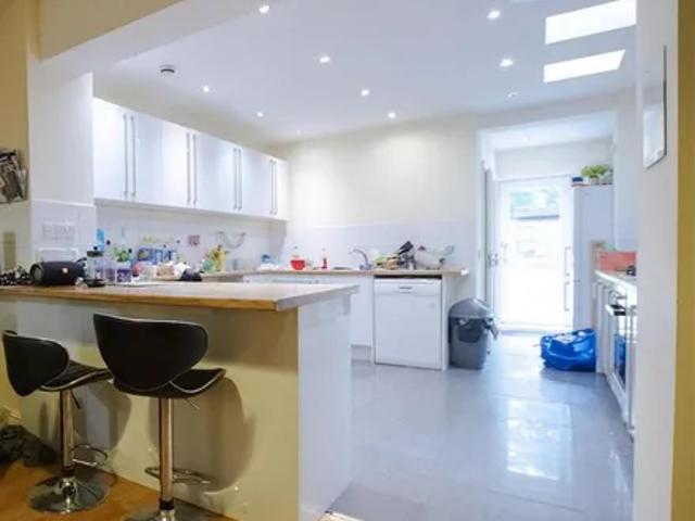 124 Hubert Road, Stirchley, B29 6ER, United Kingdom | 5 bed house for rent #135136196 | Rentberry