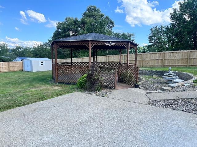 124 Oak Drive