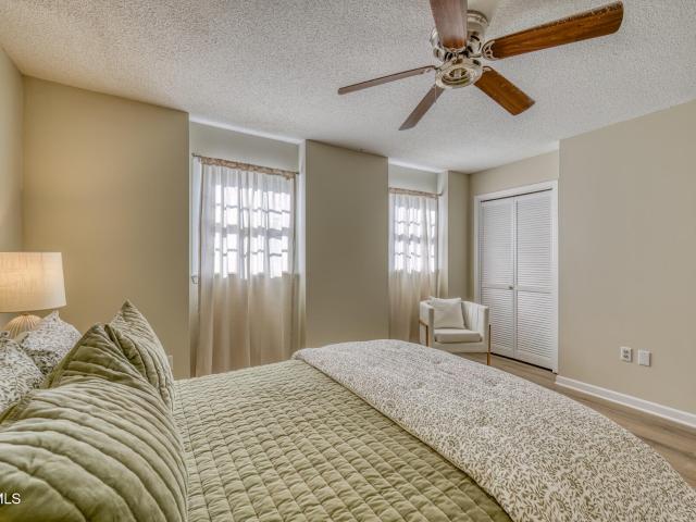 124 Oakcrest Circle