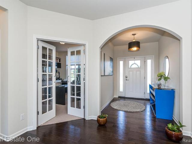 124 Oakland Crest Drive
