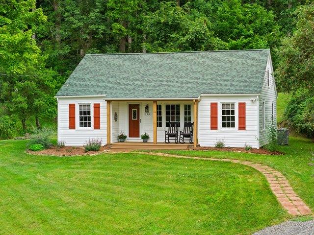 124 Old Sawmill Rd, Todd, NC 28684