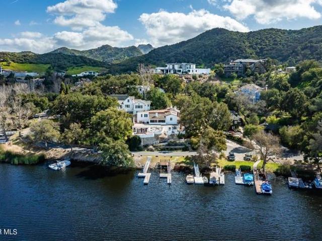 124 Lower Lake Rd, Lake Sherwood, CA 91361