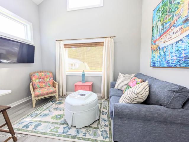 124 Long Pond Loop