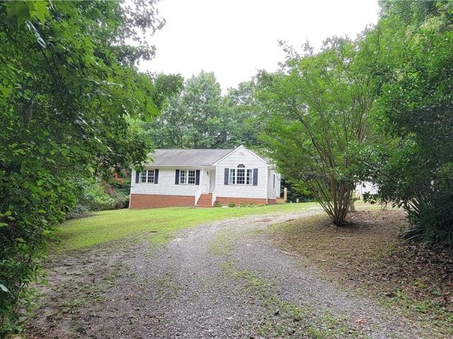 124 La Mae Circle